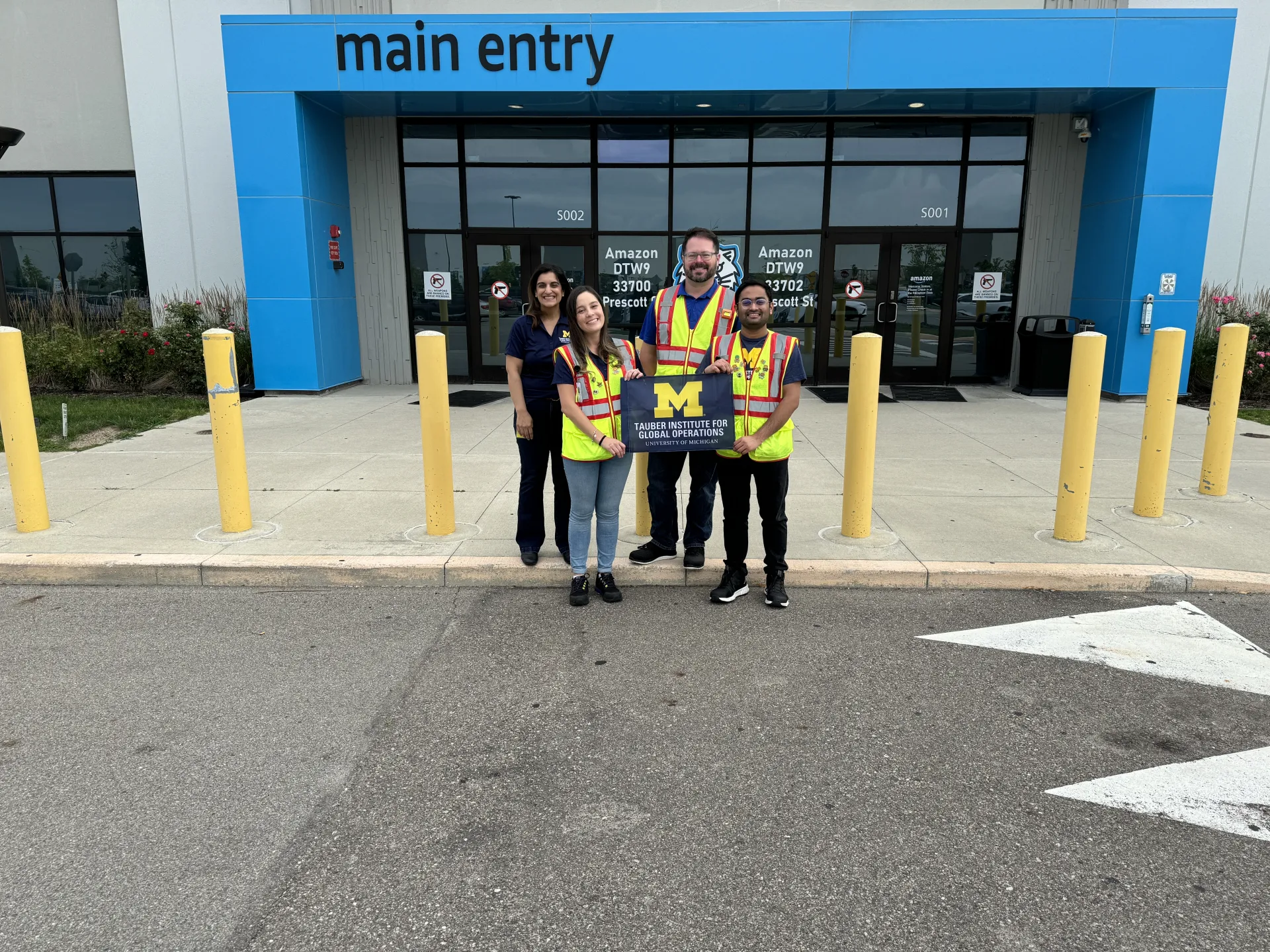 Amazon Sort Center | Tauber Institute for Global Operations